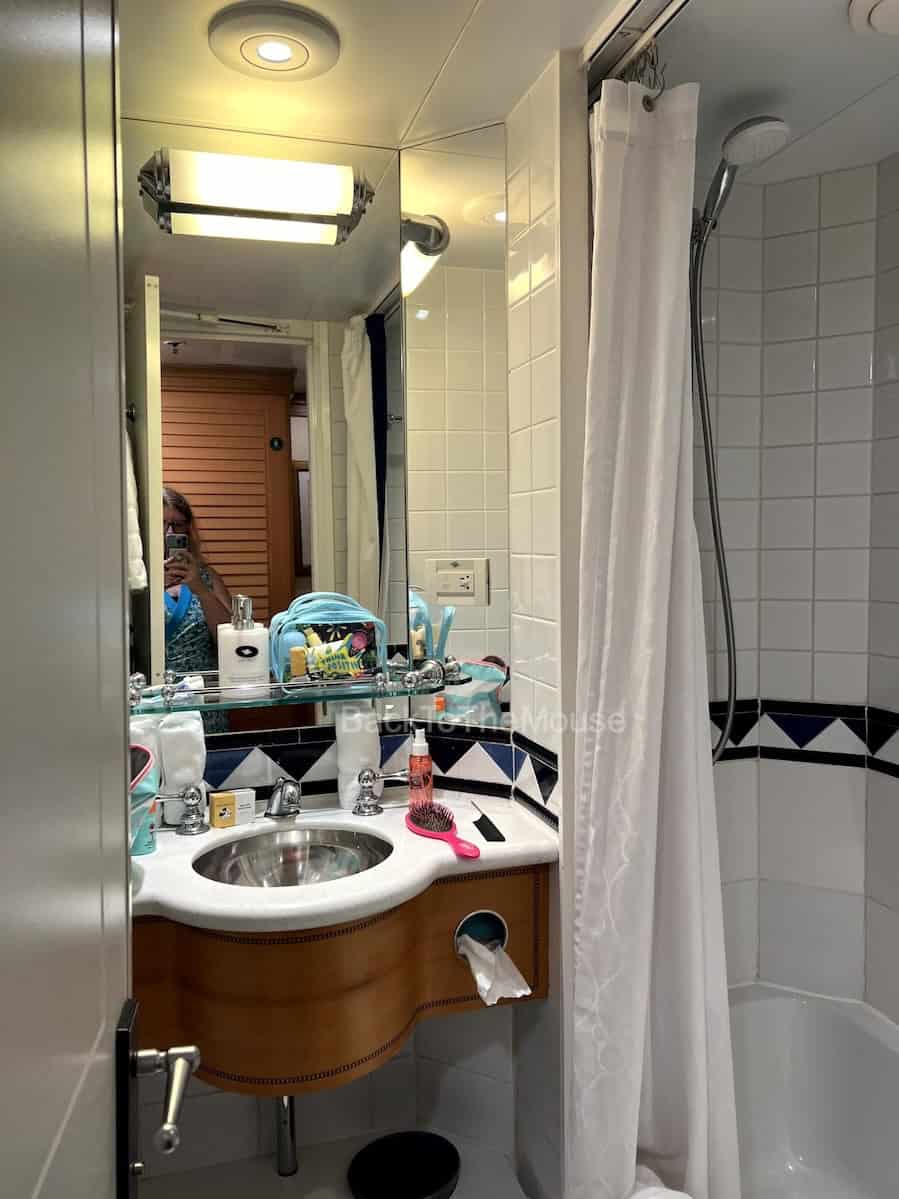 Disney Magic Stateroom 6512 – Back to the Mouse