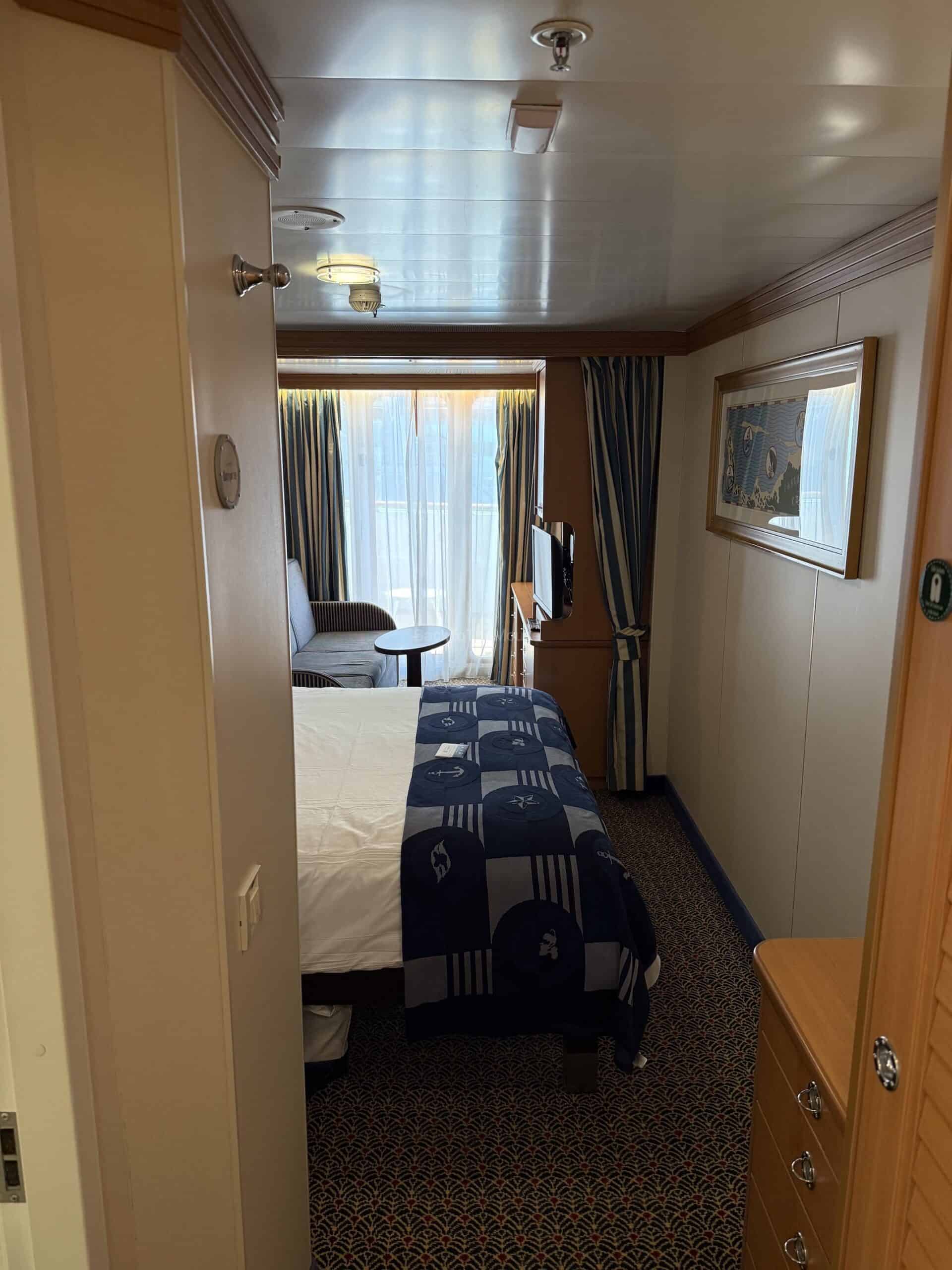Disney Wonder Stateroom 6650 – Back to the Mouse